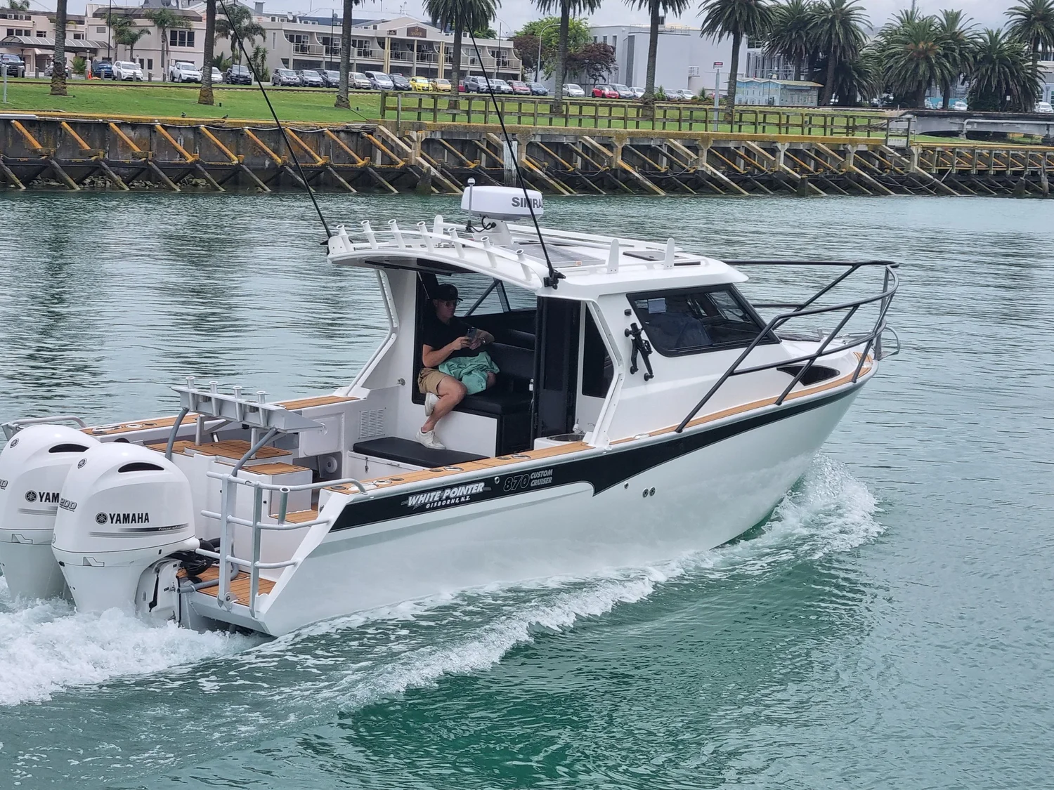 870 Sports Cruiser aluminium fishing boat custom built by White Pointer ...