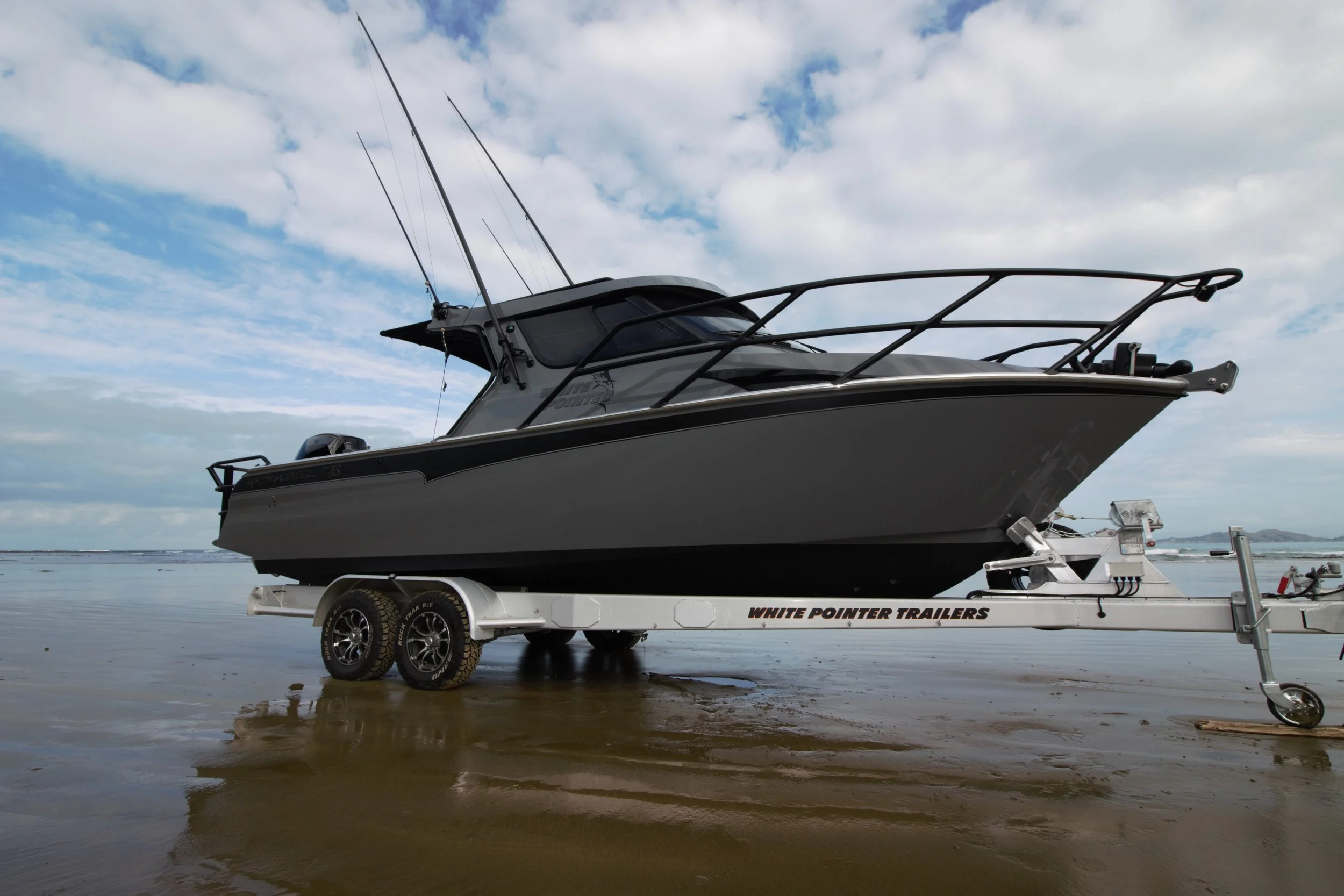 745 Sports Cruiser aluminium fishing boat custom built by White Pointer Boats