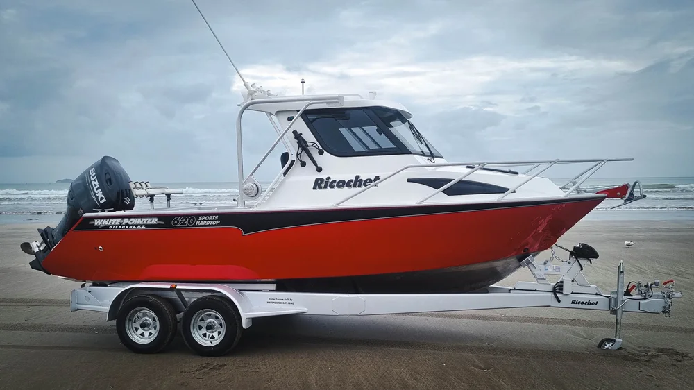 620 Sports Hardtop aluminium fishing boat custom built by White Pointer ...