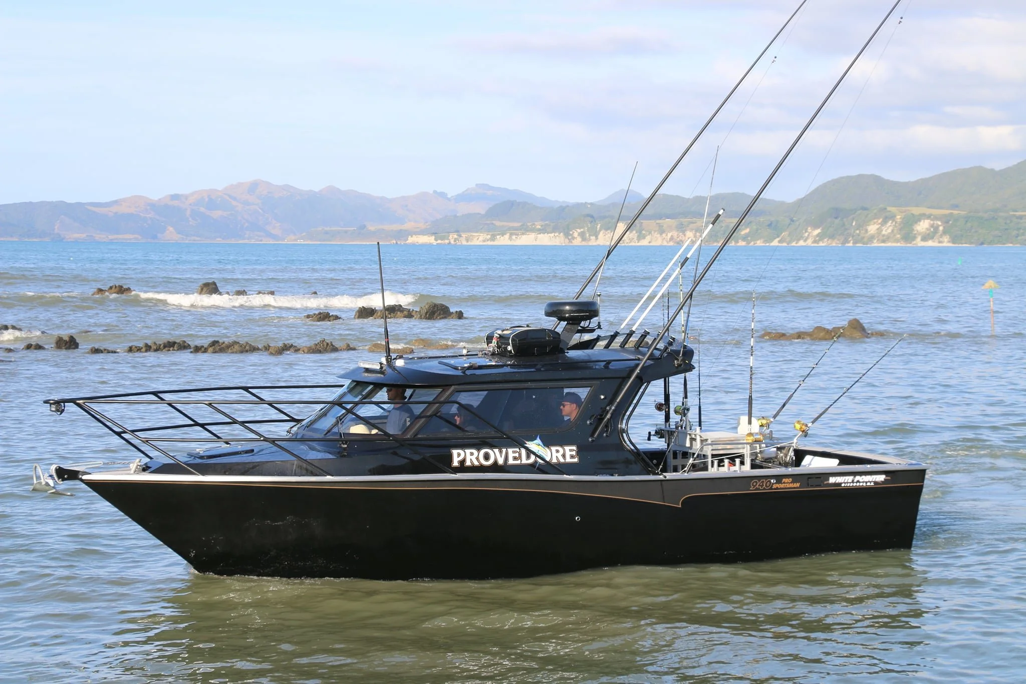 940 Pro Sportsman aluminium fishing boat custom built by White Pointer ...