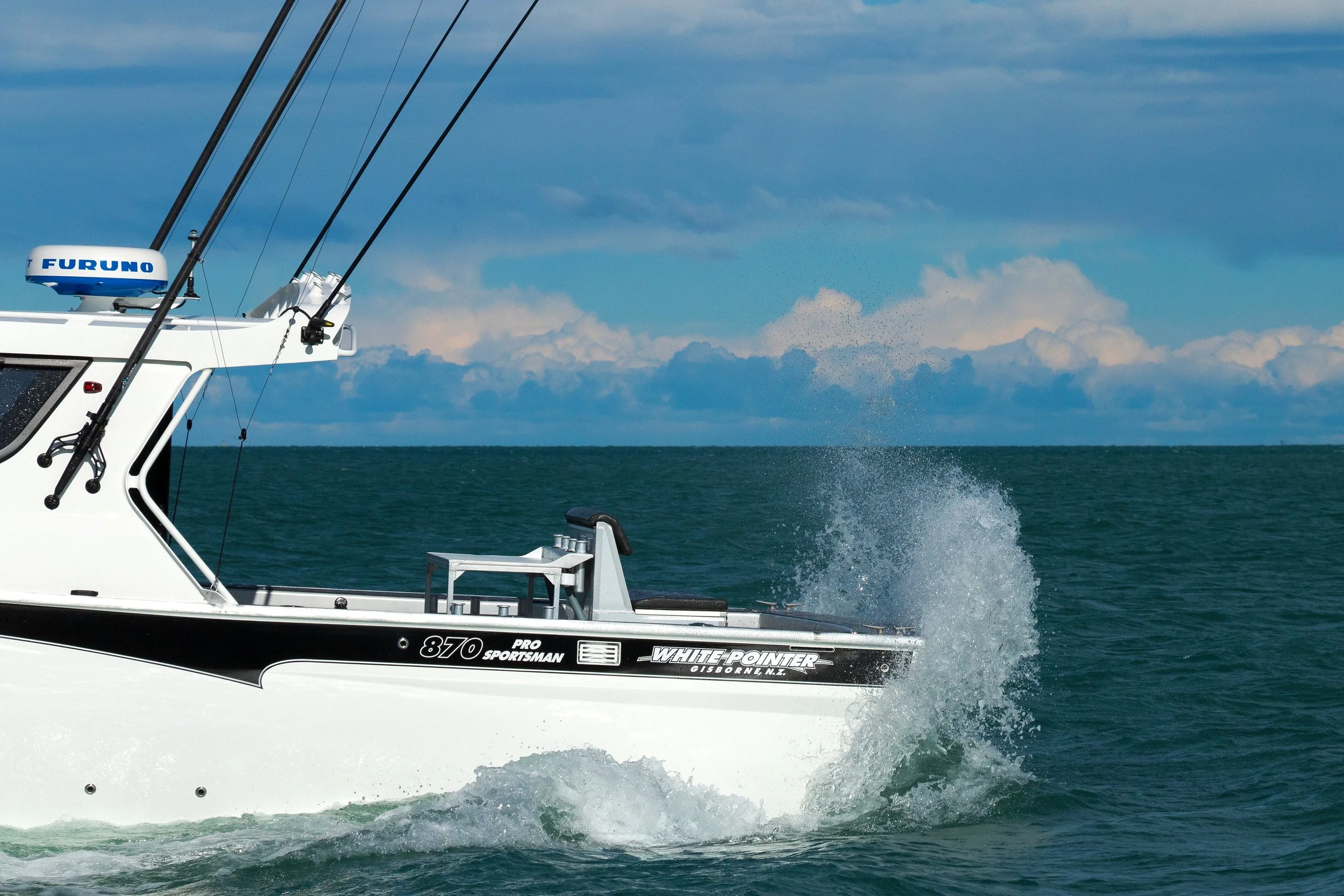 940 Pro Sportsman aluminium fishing boat custom built by White Pointer ...