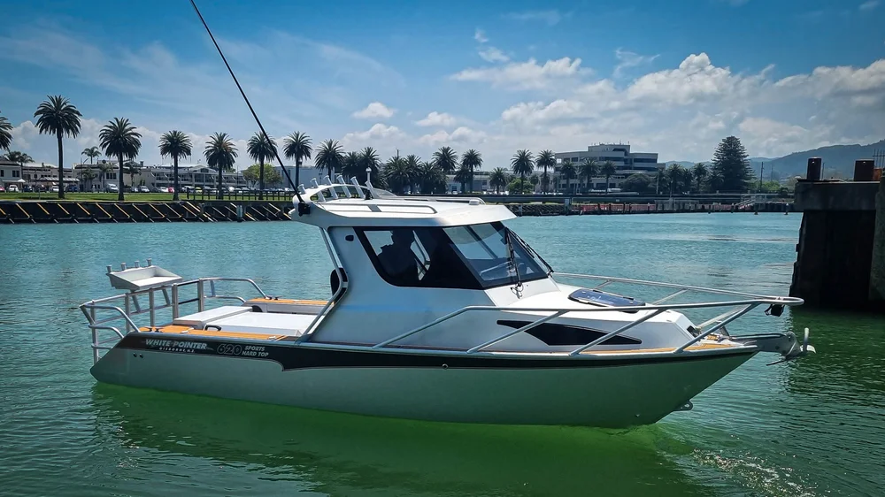 620 Sports Hardtop aluminium fishing boat custom built by White Pointer ...
