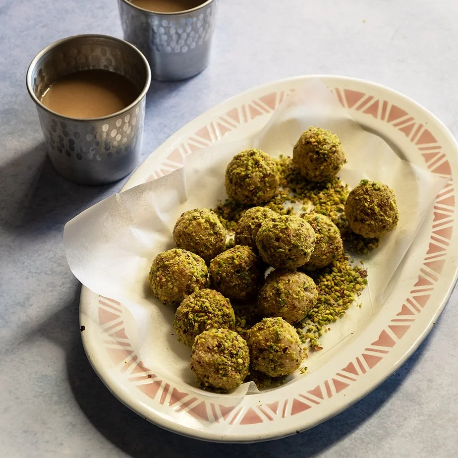 Condensed milk and coconut laddoos — Lazy Sunday Club