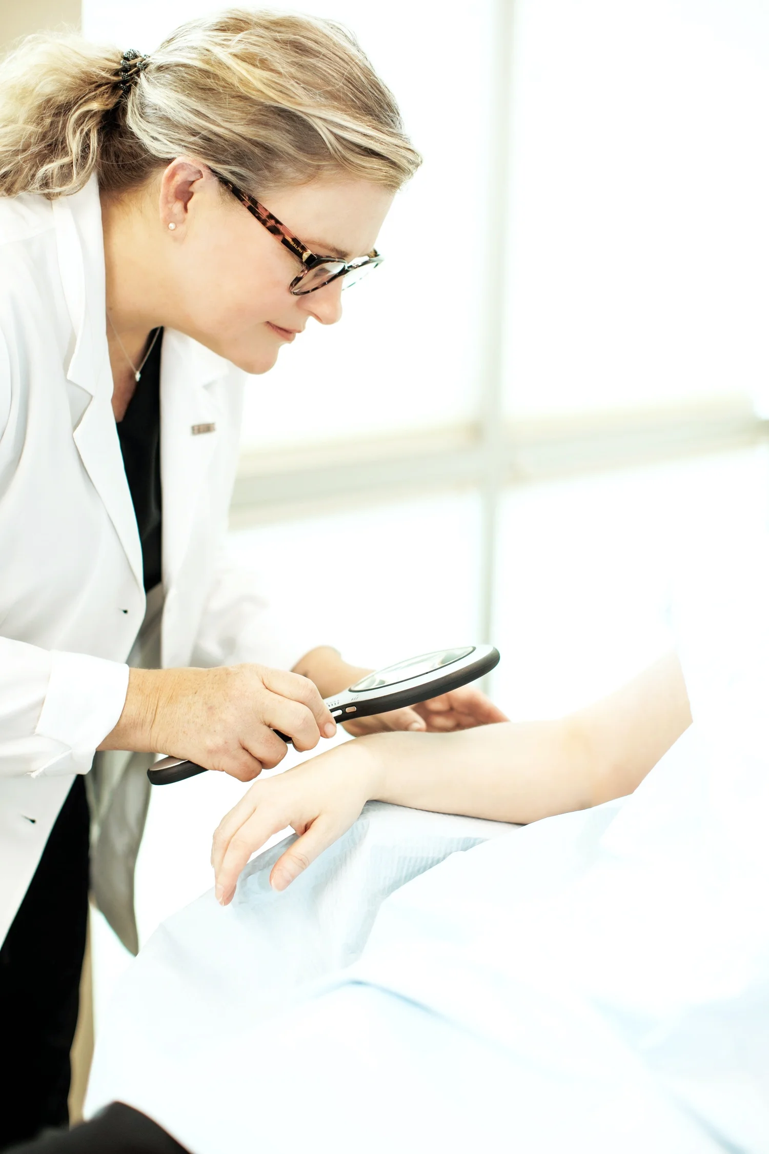 About 1 — Modern Dermatology