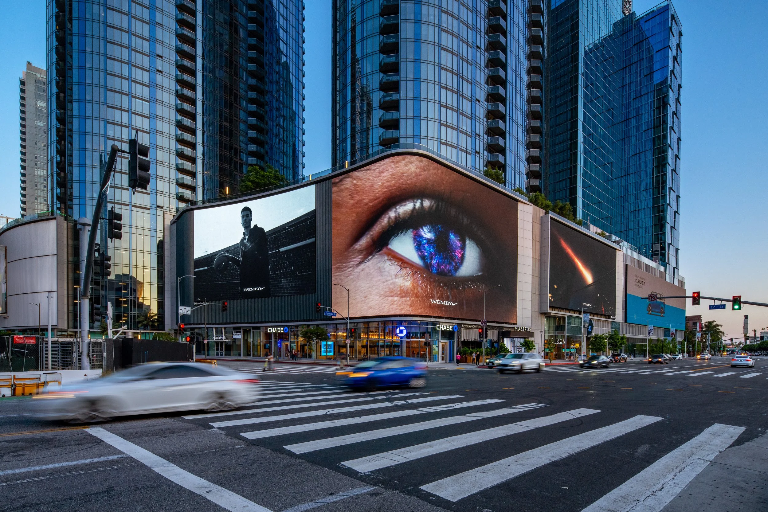 Massive Experiential OOH Advertising Near Crypto Arena — Dream