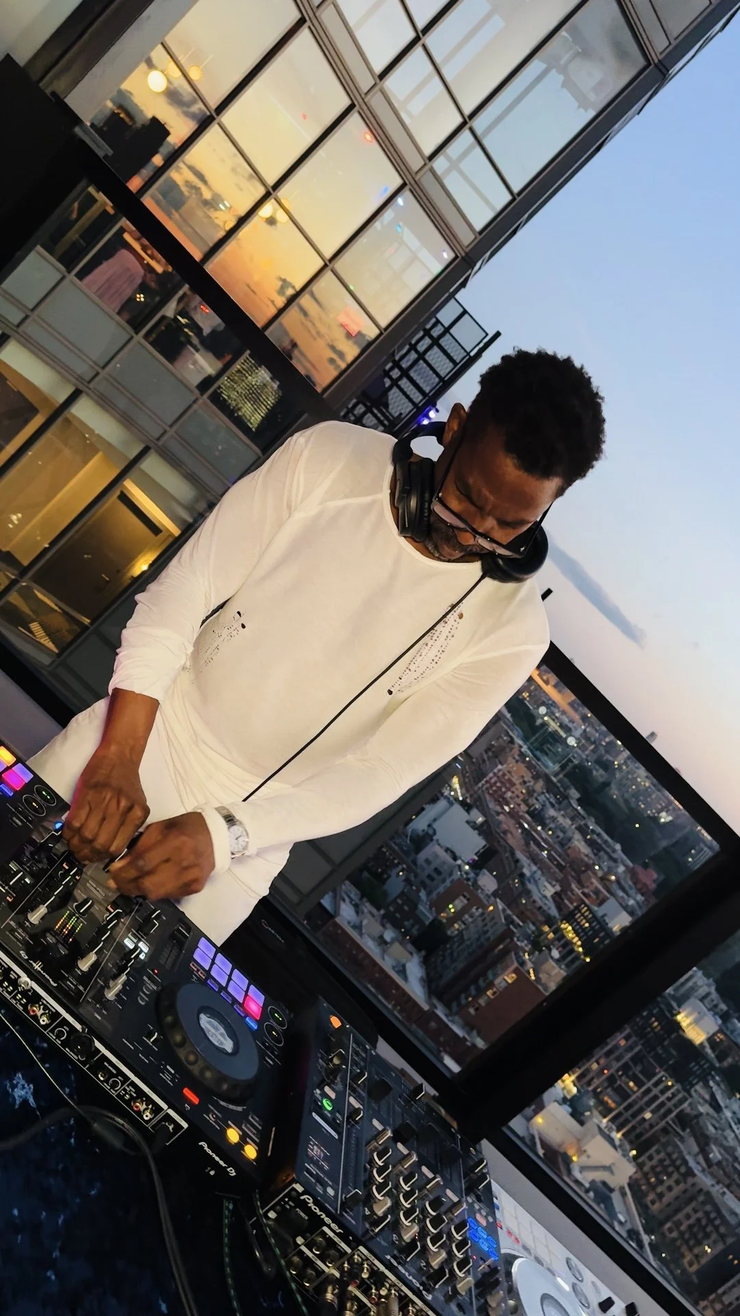 General 2 — THE VICTORIA