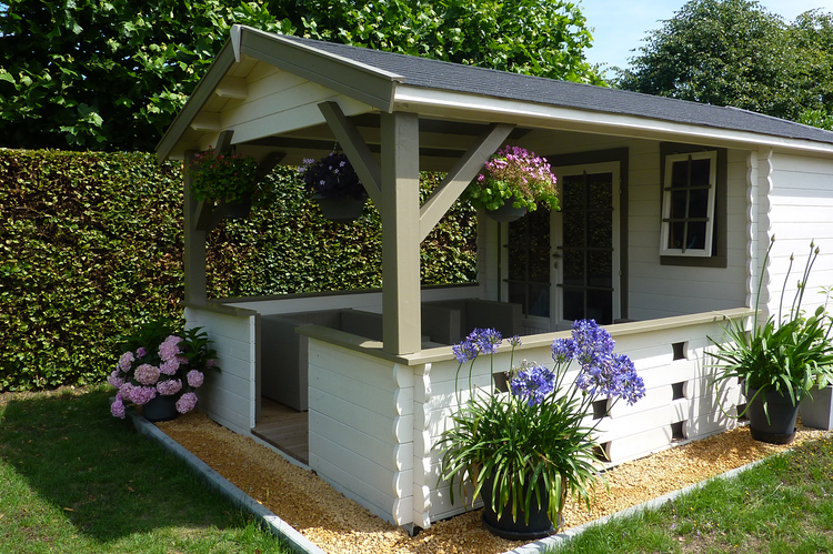 Veranda - Design Features - Log Cabin Foundations - Log Cabins — Keops
