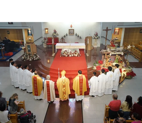 Mass Times | Join Our Masses Today — Church of the Holy Family