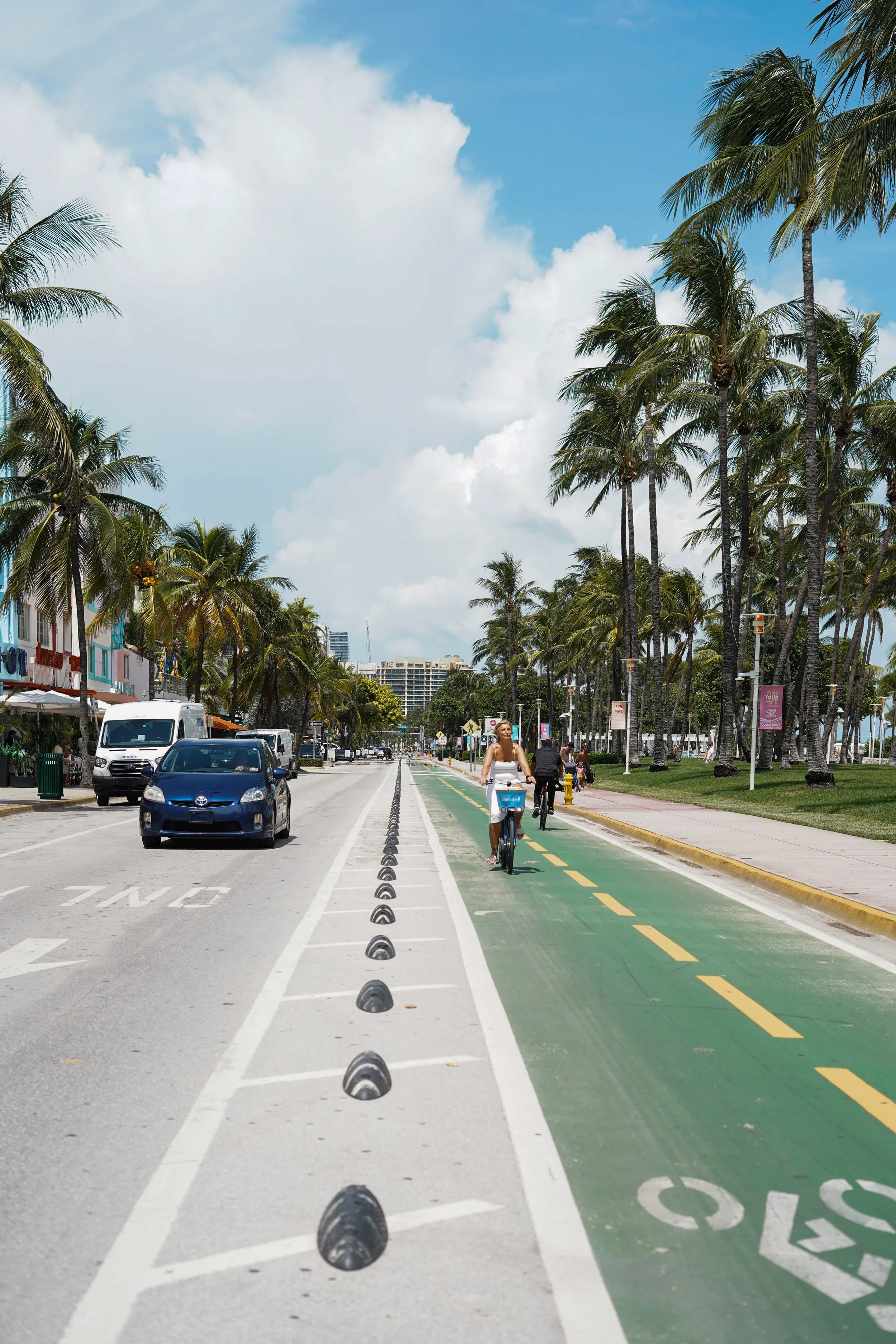 A Walk in Miami Beach, Florida — The Truth Traveller