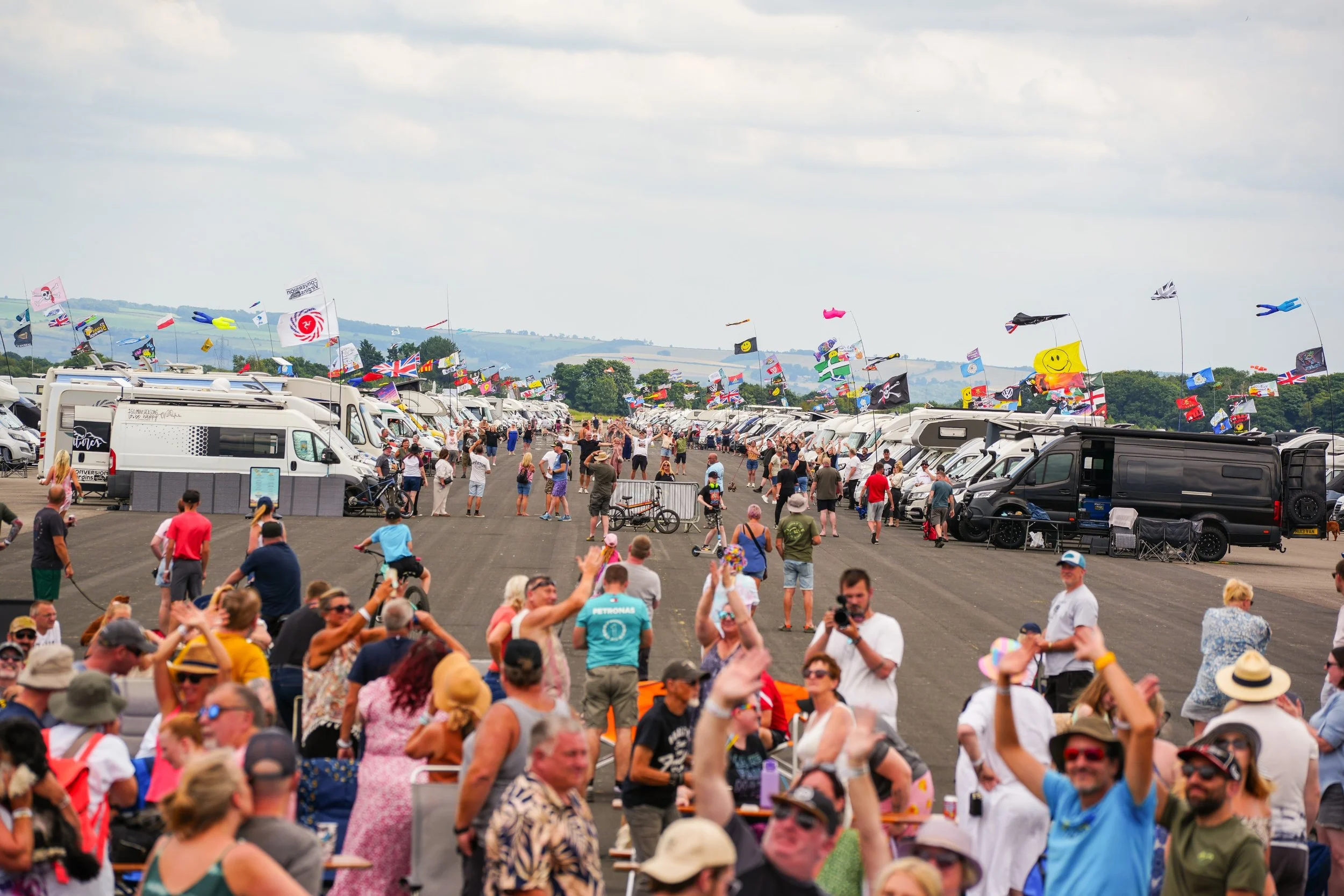 Vanlife Festival UK 2026 - Thruxton Race Circuit - Vanlove