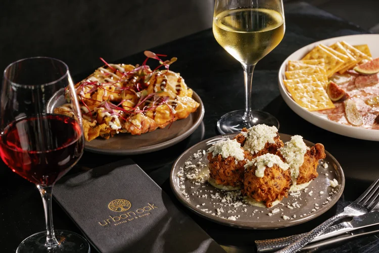 Premier Rooftop Bar in Raleigh | Raleigh Restaurant | Urban Oak