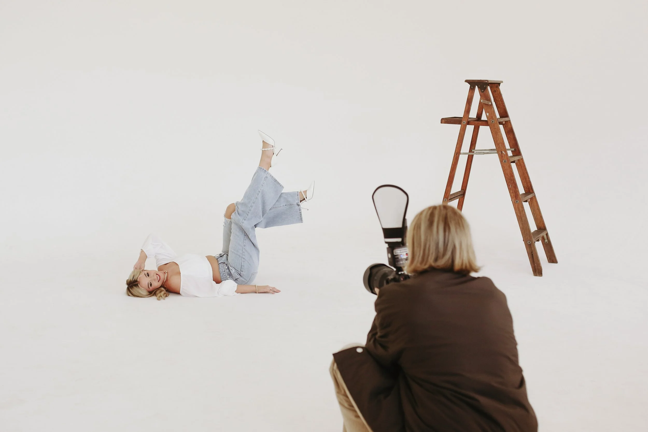 The Pros and Cons of Indoor Studio Senior Photos — JENRENPRO