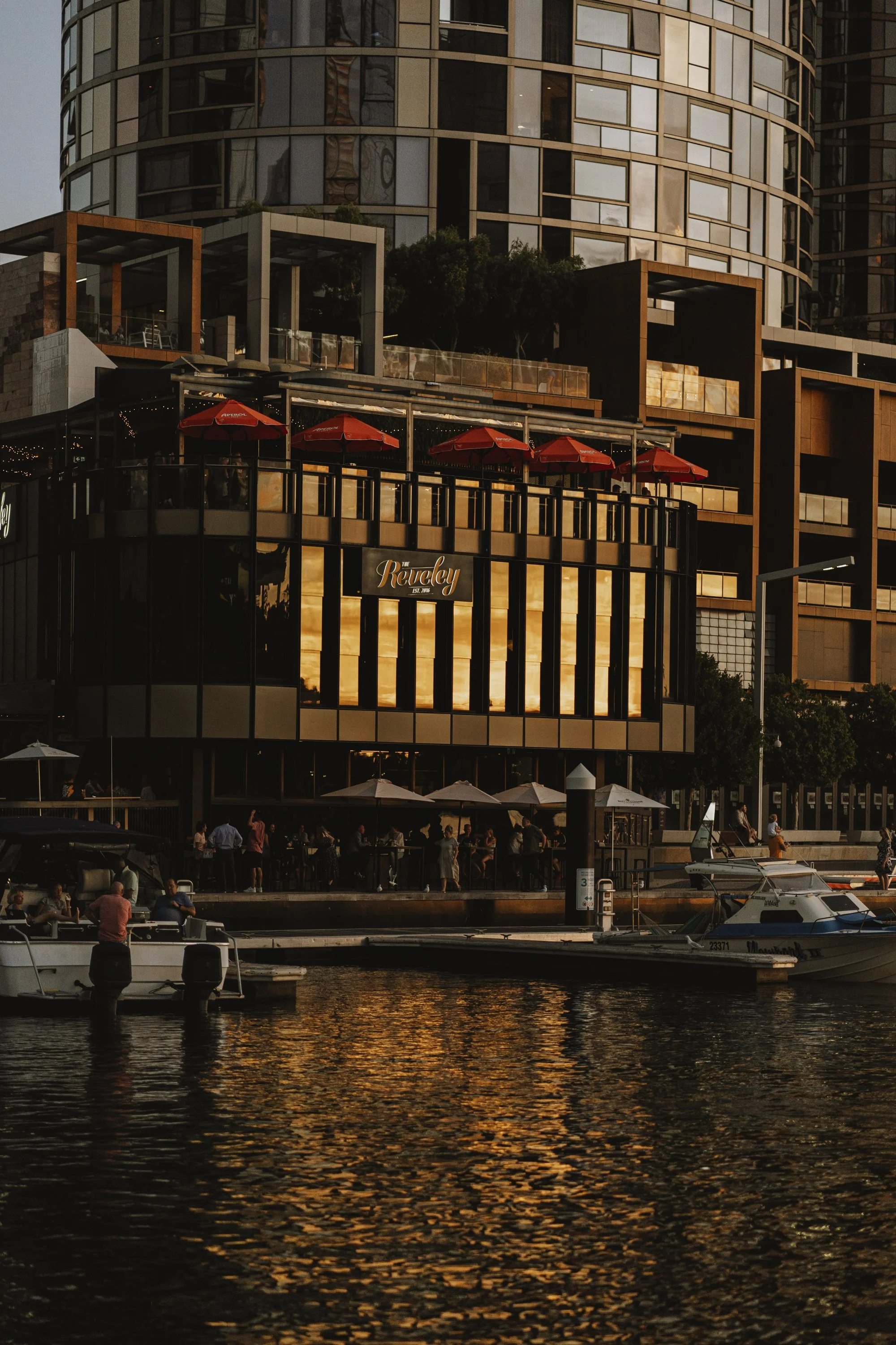 The Reveley Bar & Restaurant | Riverside Dining in Perth