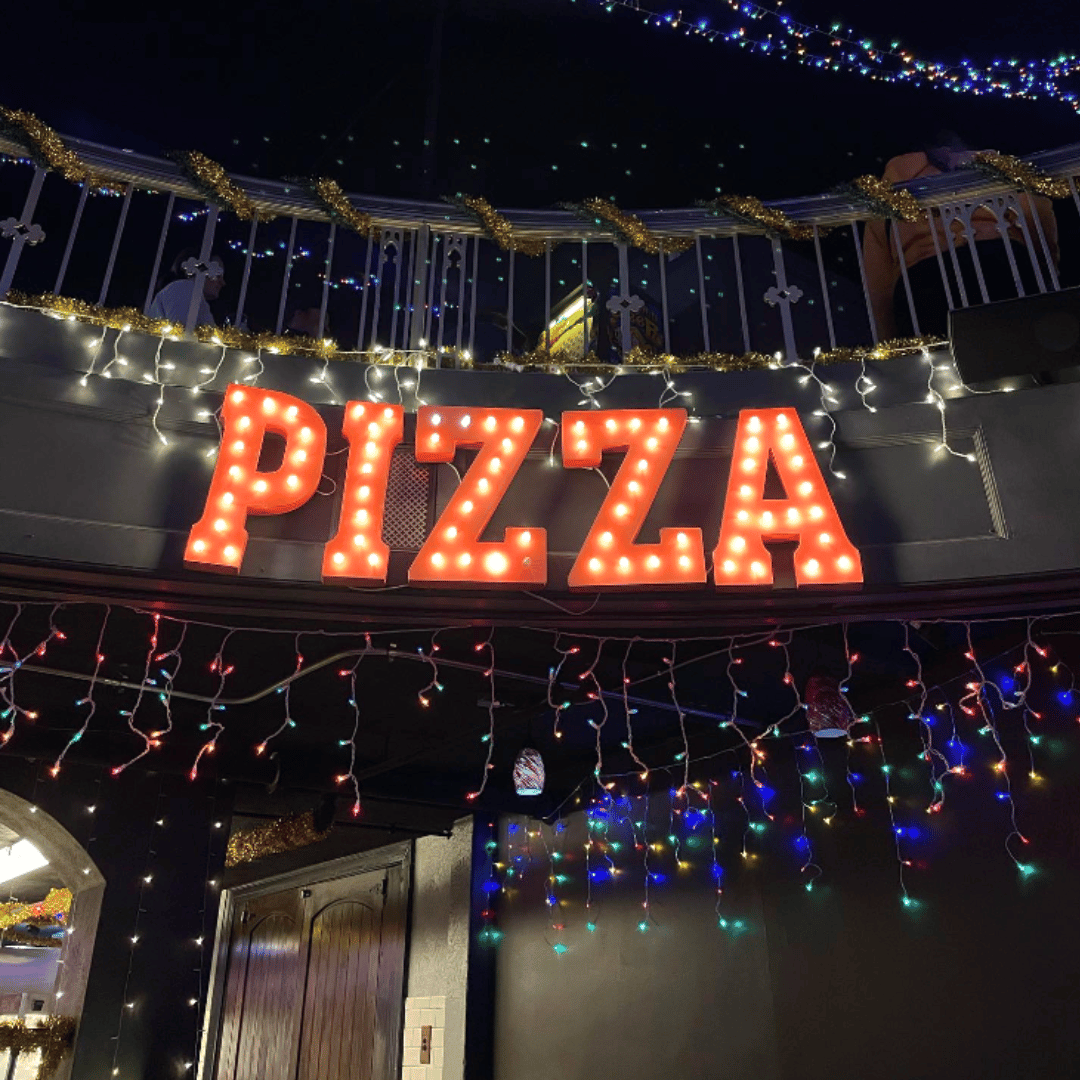 Birds attend Analog Pizza’s holiday pop up | Hummingbirds