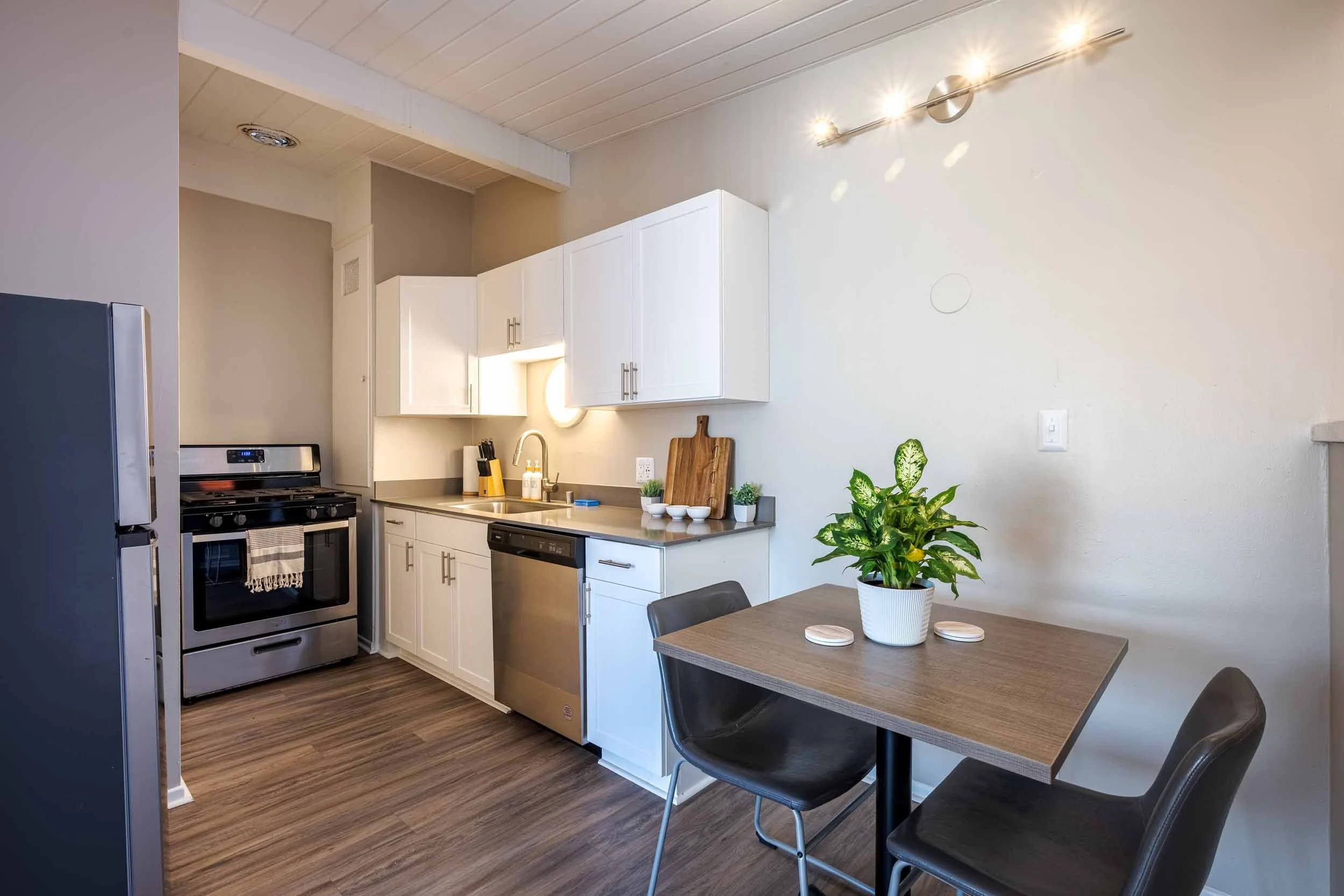 Student Apartments Near UCSB — Solis Isla Vista