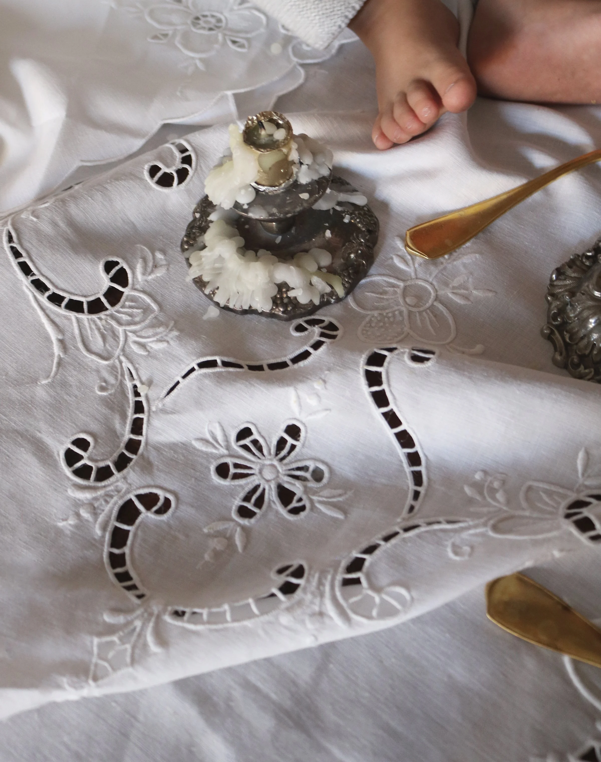 GOULT CROCHET TABLE RUNNER in chantilly — frisson