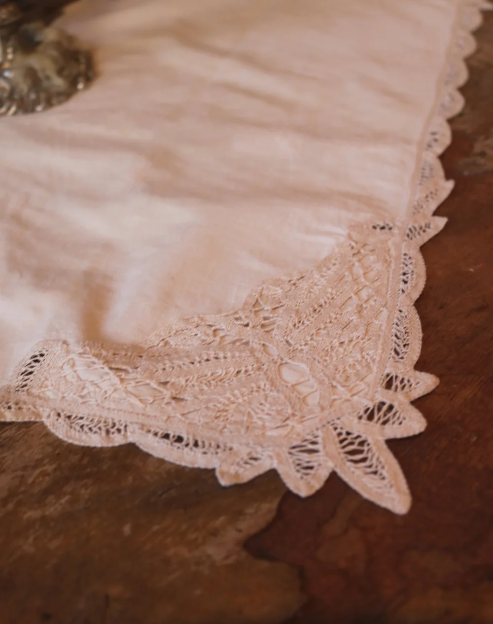 GOULT CROCHET TABLE RUNNER in chantilly — frisson