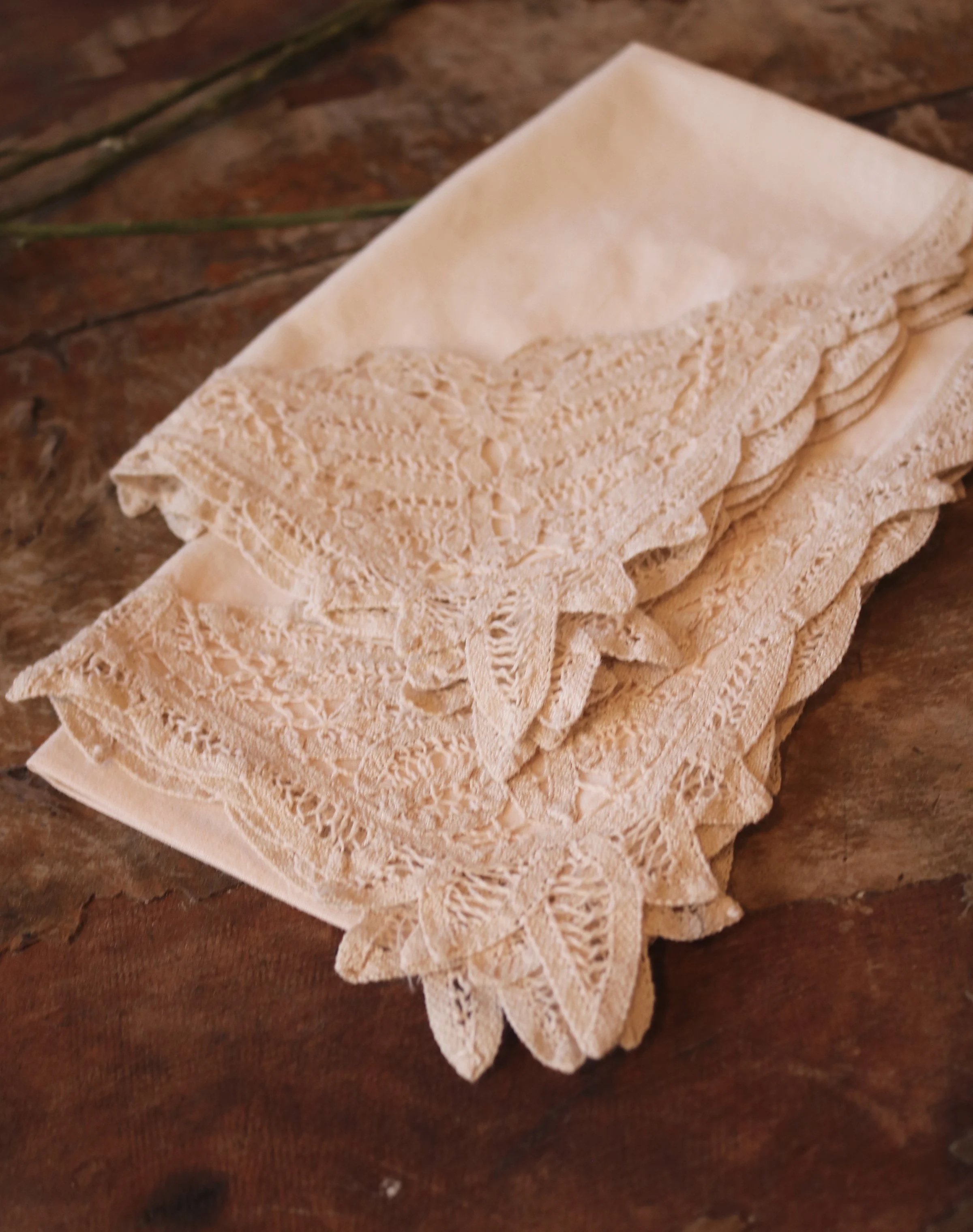 GOULT CROCHET TABLE RUNNER in chantilly — frisson