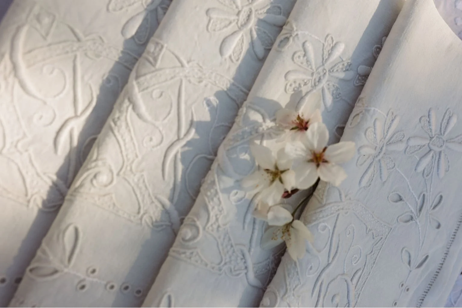 how to spot authentic French linens — frisson