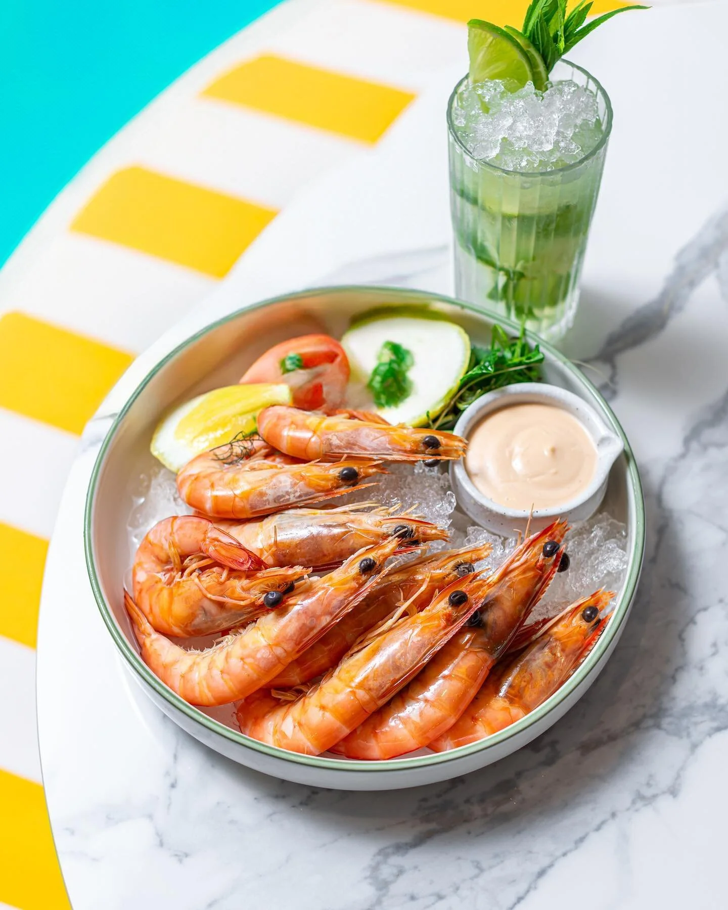 Charlie's Rooftop - Restaurant and Bar