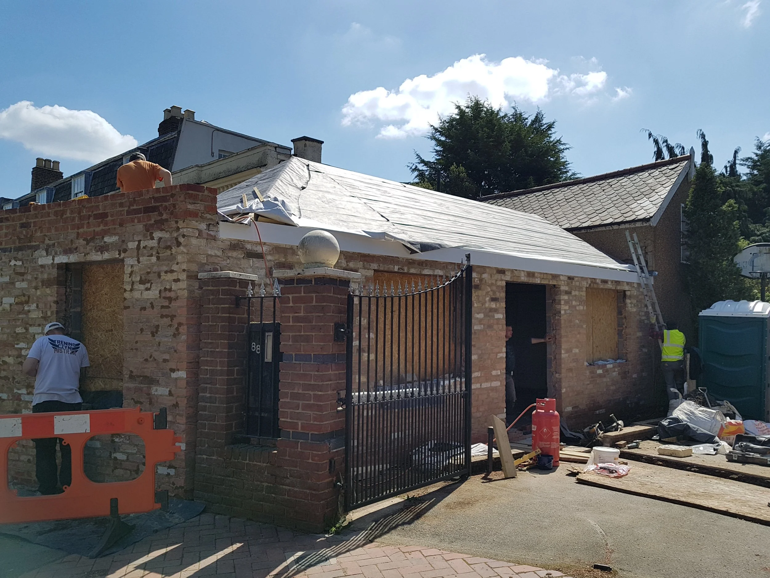 The Coach House, Broadwalk N21 — Iconica Design