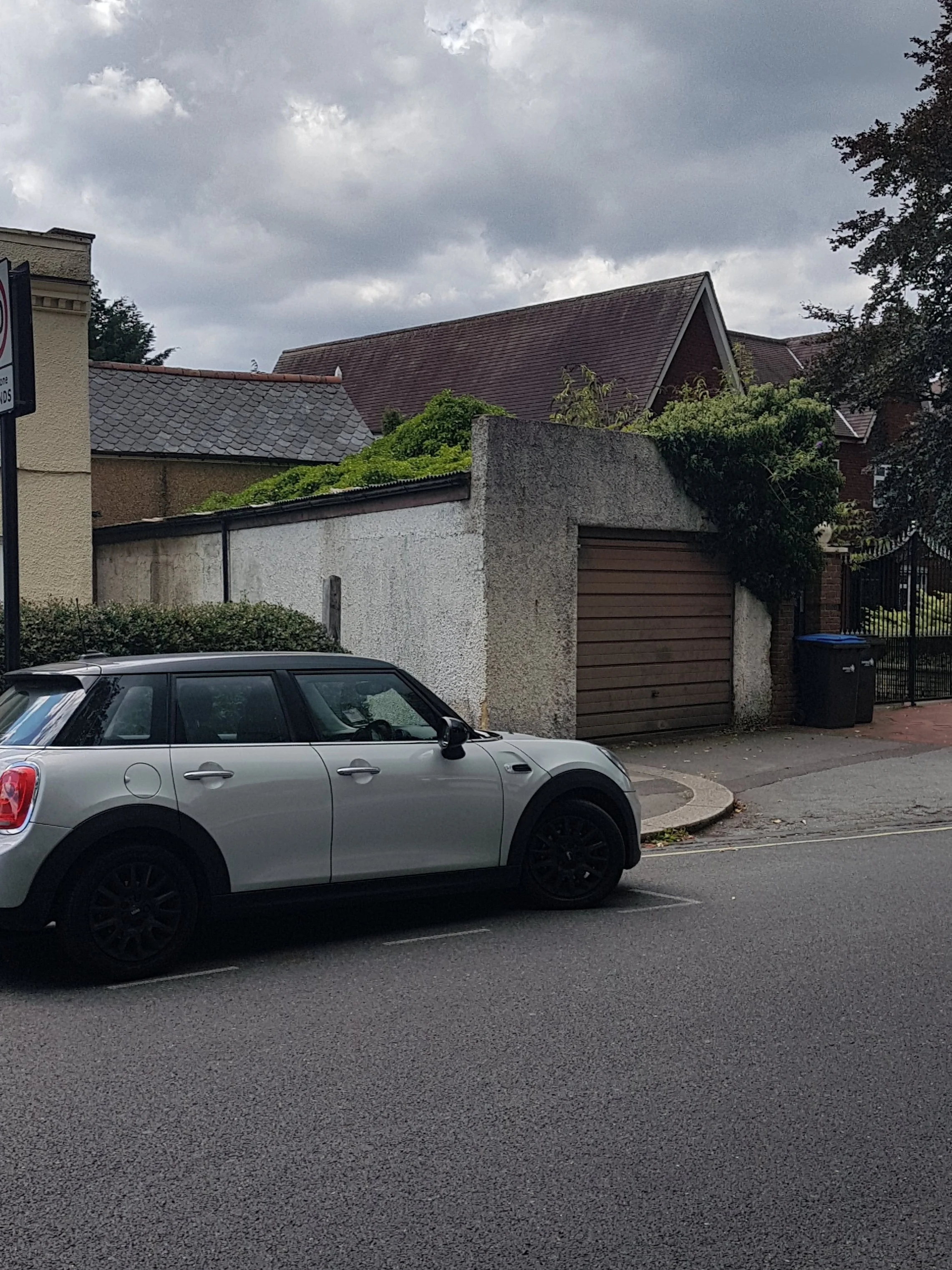 The Coach House, Broadwalk N21 — Iconica Design