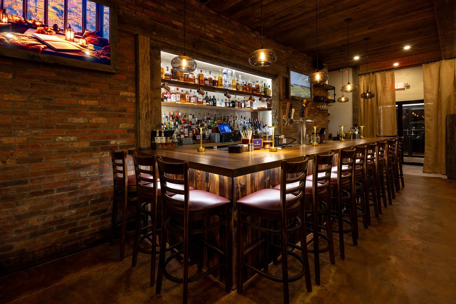 Basilico Restaurant & Bar