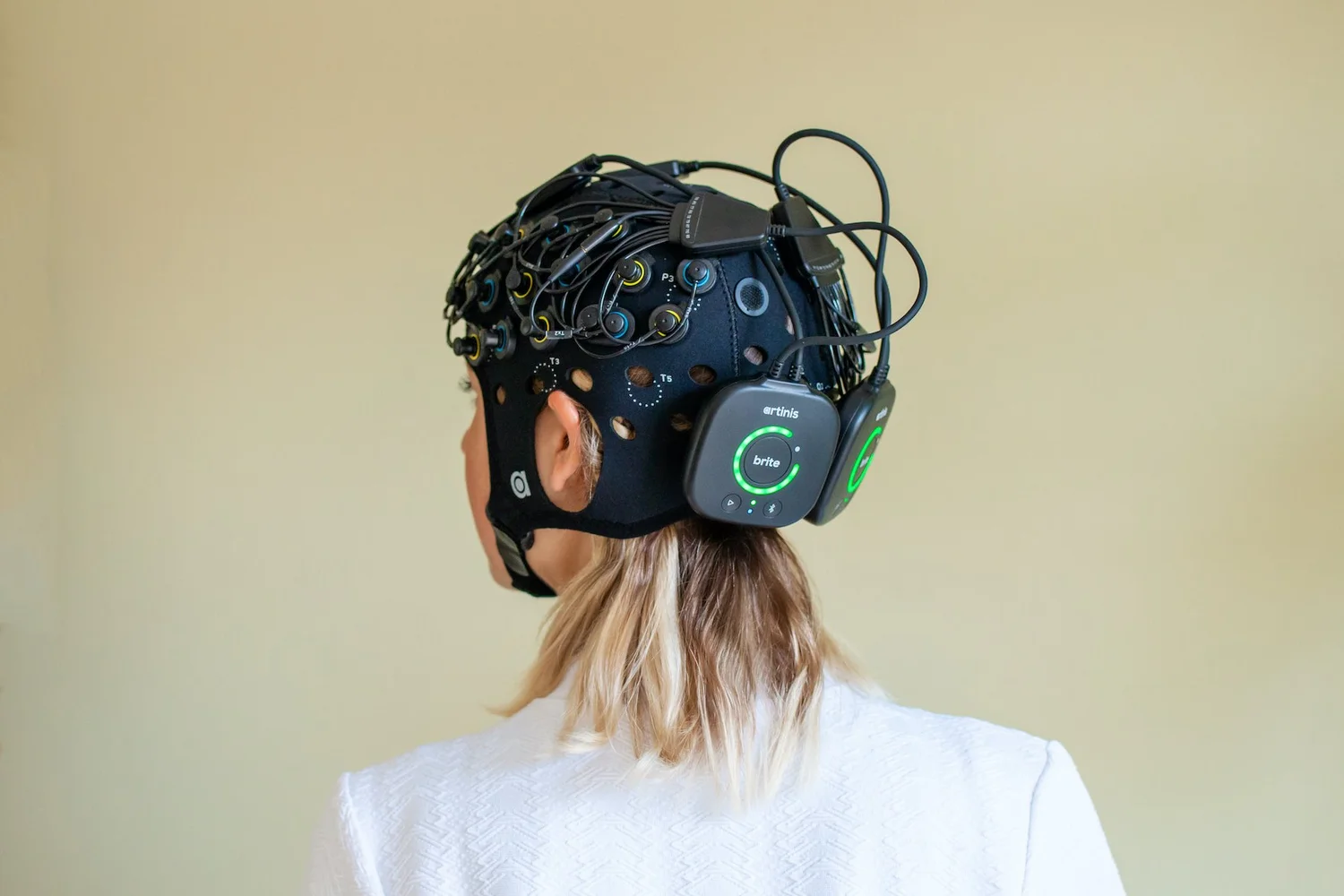 Brite - Wearable & flexible multichannel fNIRS device — Artinis Medical ...