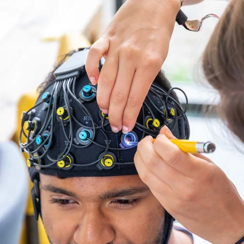 Brite - Wearable & flexible multichannel fNIRS device — Artinis Medical ...