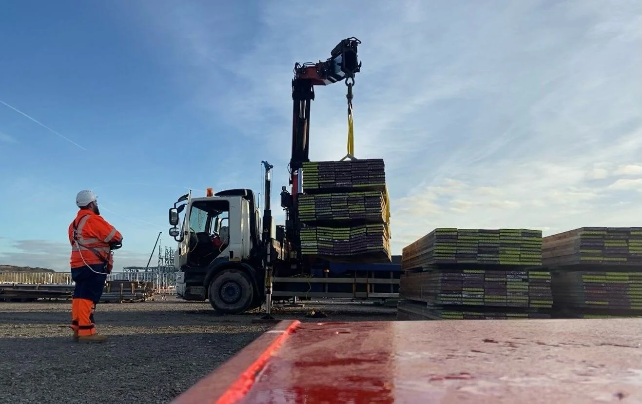 What is a HIAB? Everything you Need to Know — Buzzard Lifting & Haulage Ltd