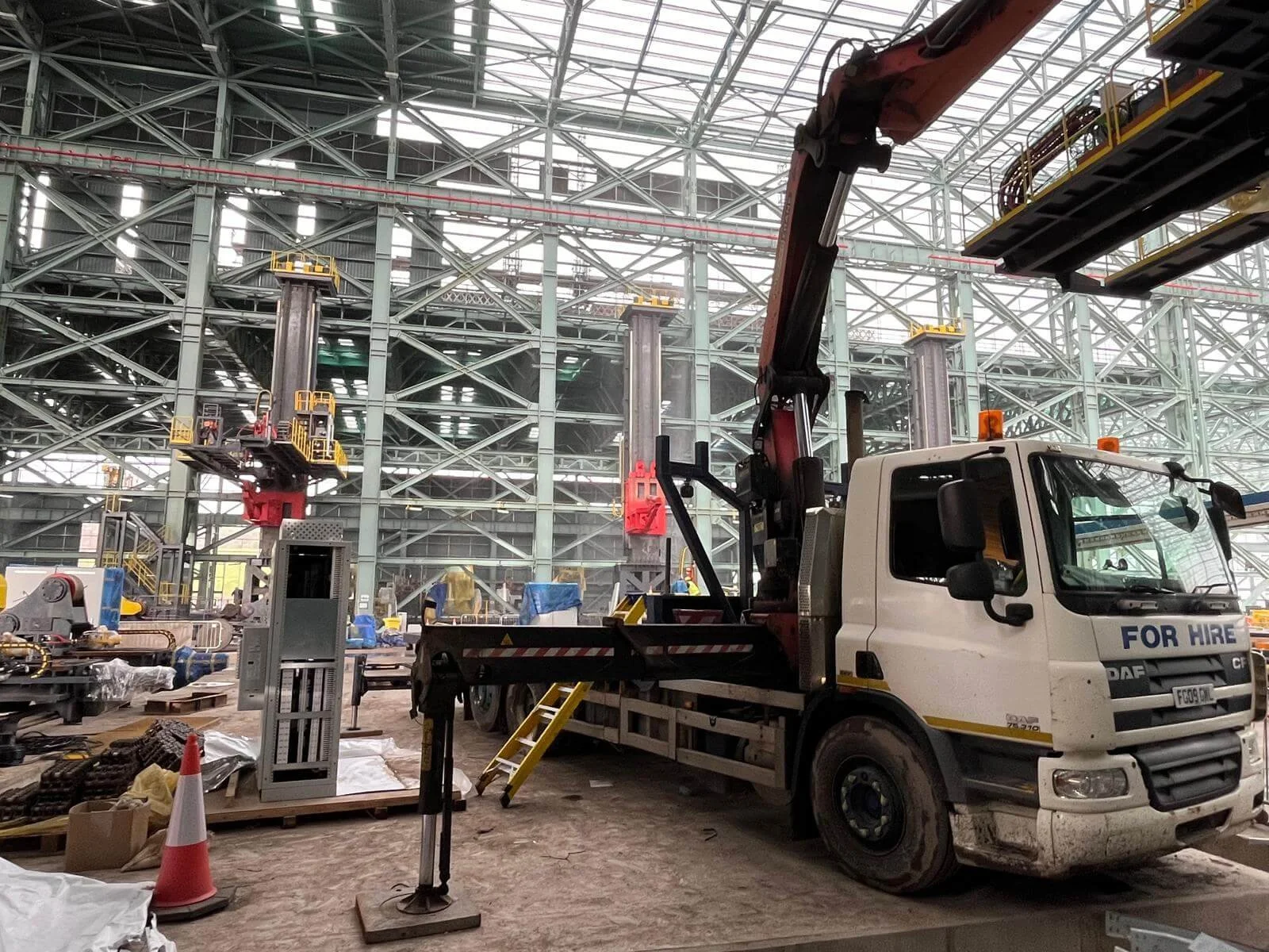 What is a HIAB? Everything you Need to Know — Buzzard Lifting & Haulage Ltd