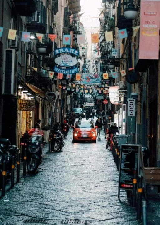 Why Naples Is the Worst Vacation Destination — Andrew & Kait