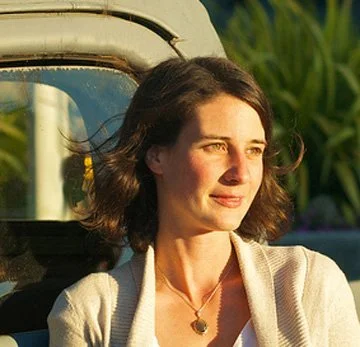 About — Laura Oster