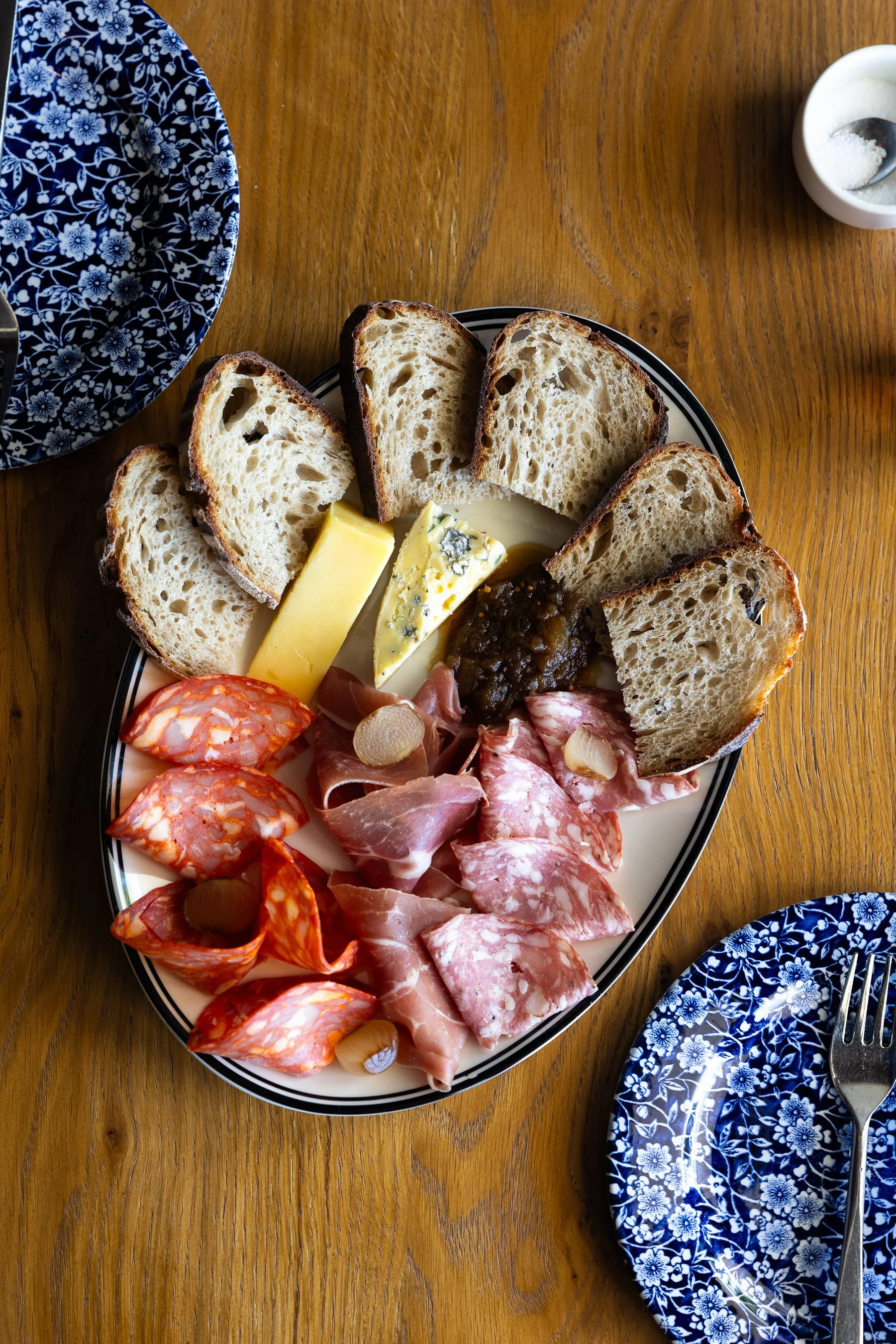 The Victoria Free House - Finest Selection of Ales, Food & Wine