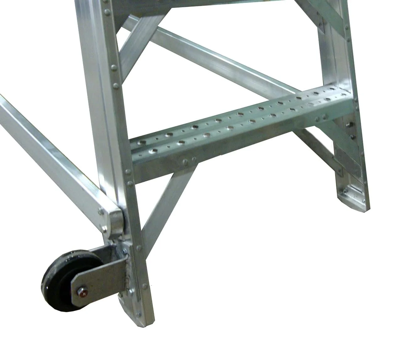 Aluminum Aircraft Maintenance Ladders — Metallic Ladder