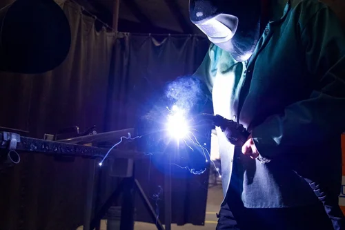 Metallic Ladder: Aluminum Ladders, Stairs, and Work Platforms