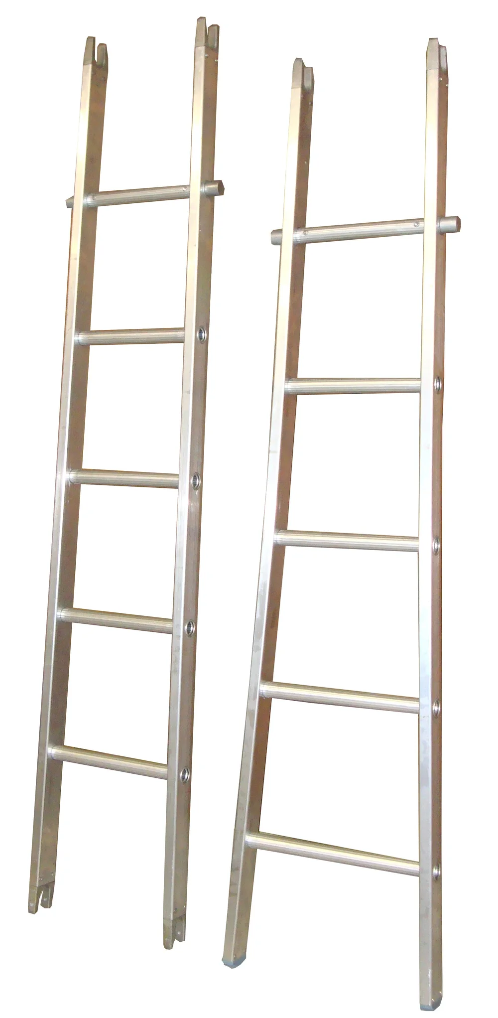Aluminum Manhole Ladders — Metallic Ladder