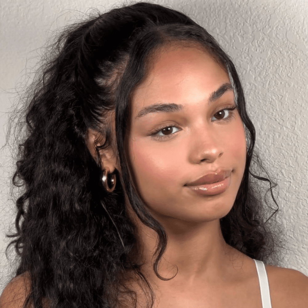 10 Best Time-Saving Hairstyles for Thick Wavy Hair (+ Easy to Style ...