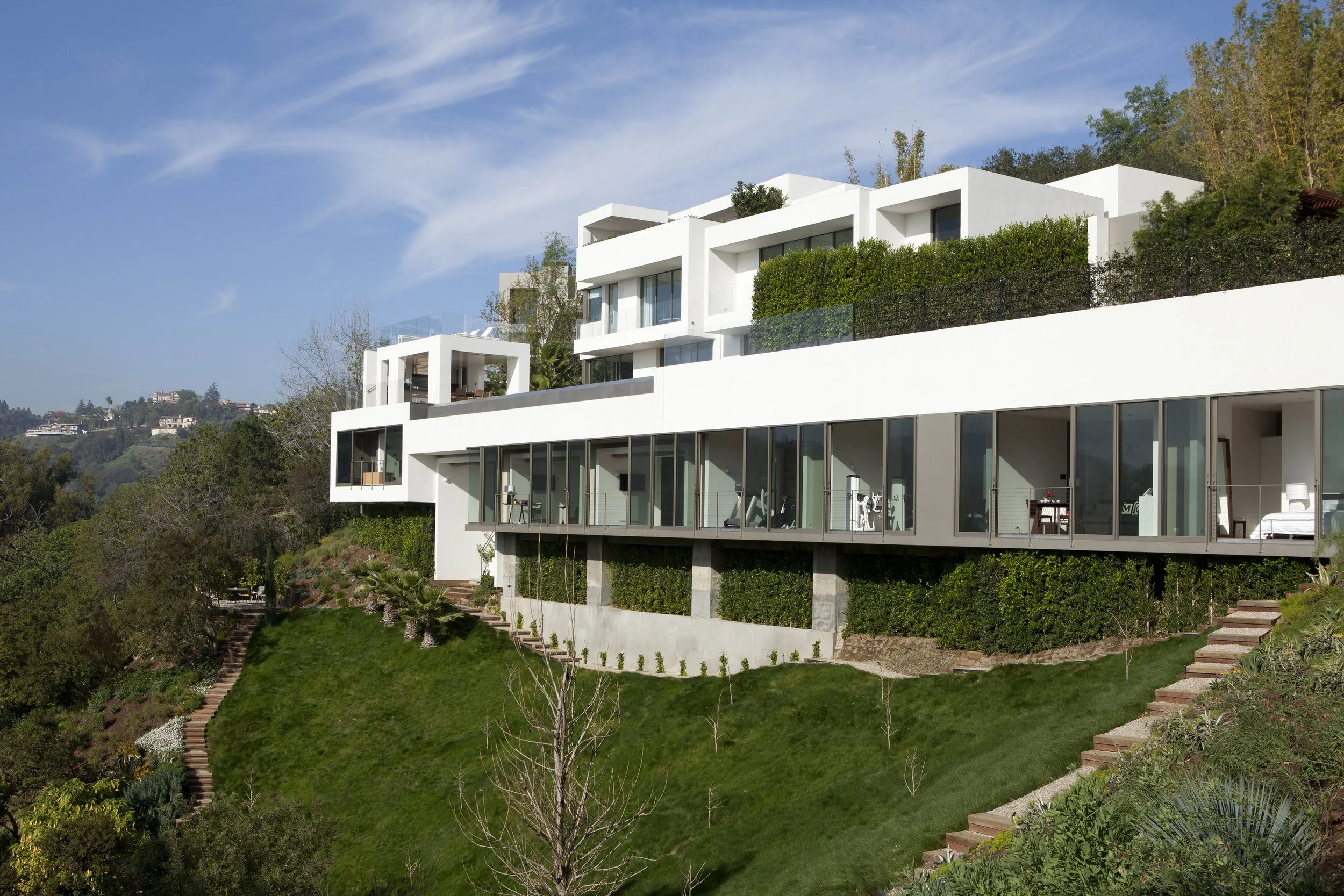 Ledge House — Titoni Built