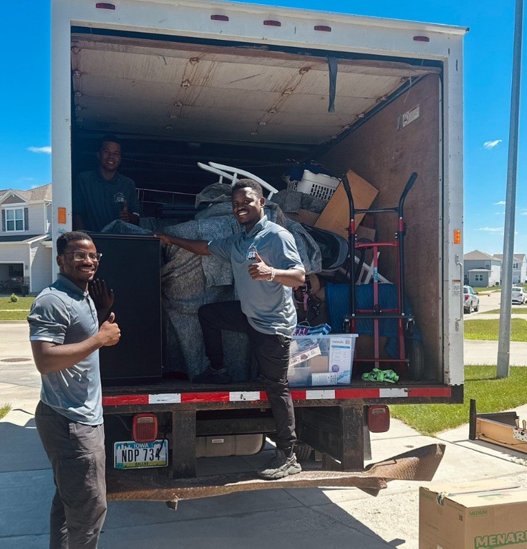 MIDWEST MOVING PROS – Des Moines Moving Company | Long Distance Movers