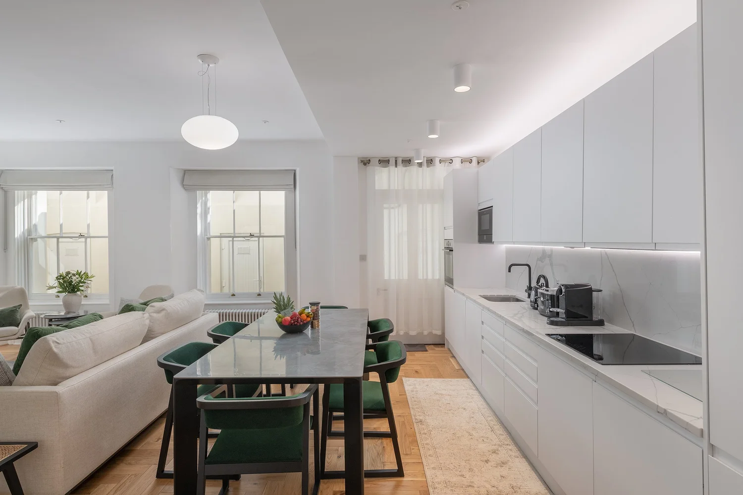 TWO BEDROOM LUXURY APARTMENTS — Fox on the Hoe