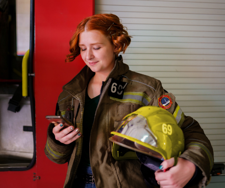 First Responder Discounts | Rogers Cell Phone Plans & Internet — Red ...