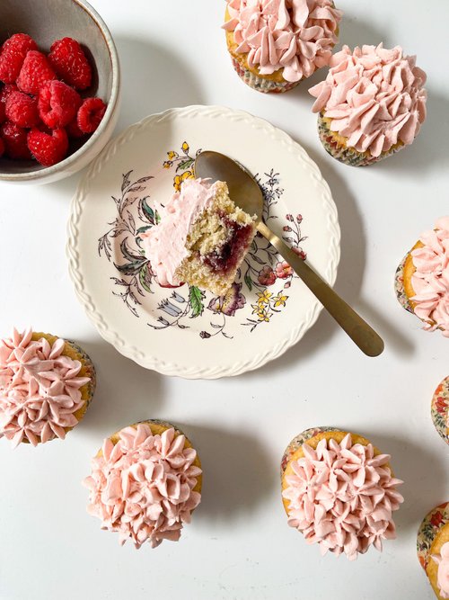 Super Easy Vegan Raspberry Cupcakes — YVH Home