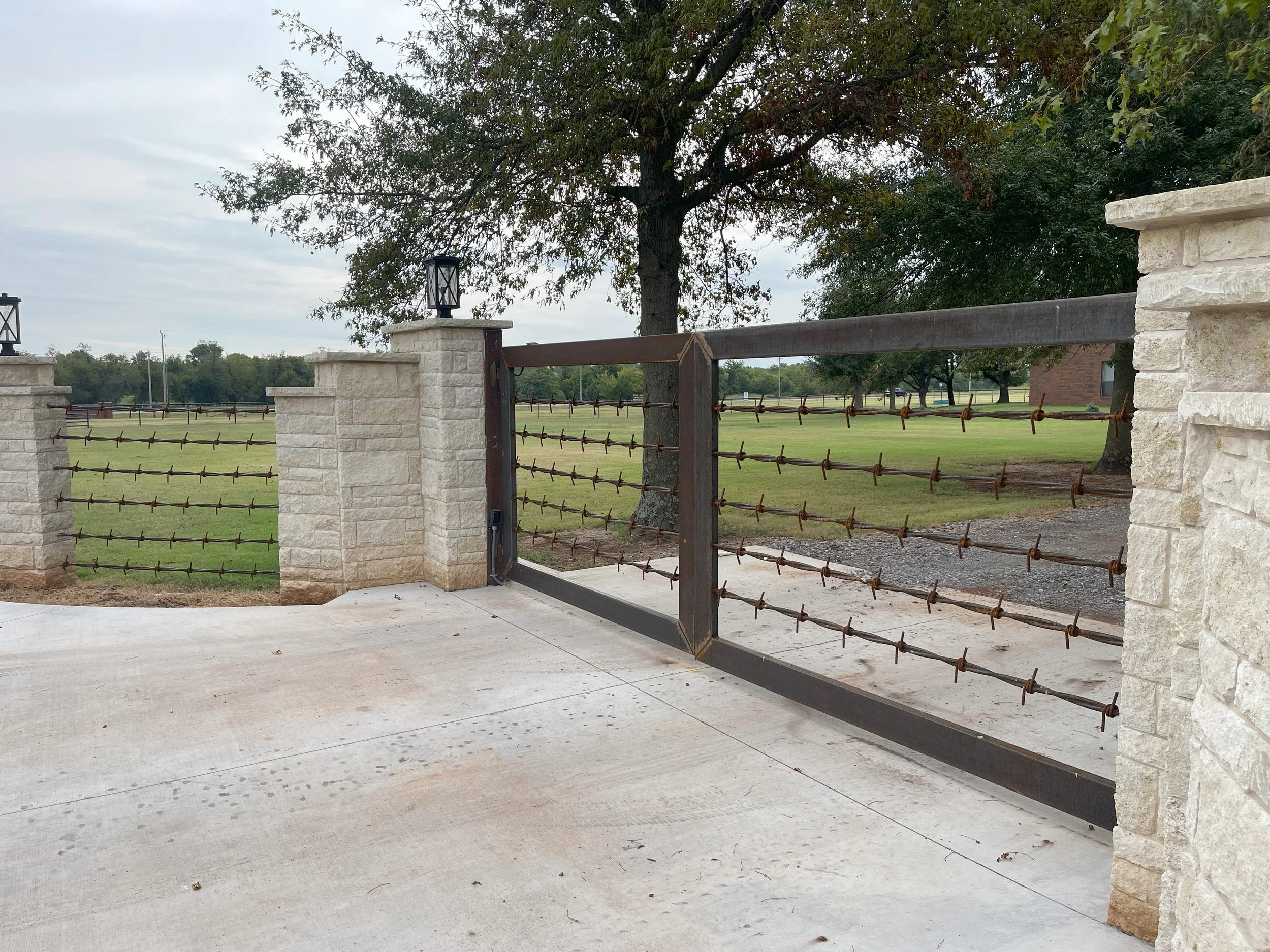 Big Barbwire, Barbed Wire, and Barb Wire — Barbwire for Sale | Duffer's ...