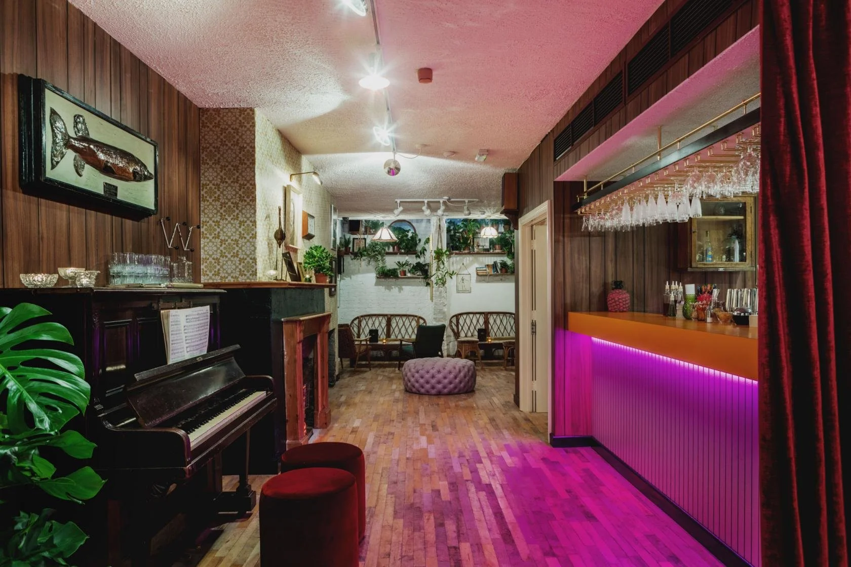 1970s Retro Film and Photo Shoot Location To Hire In London — Unique ...
