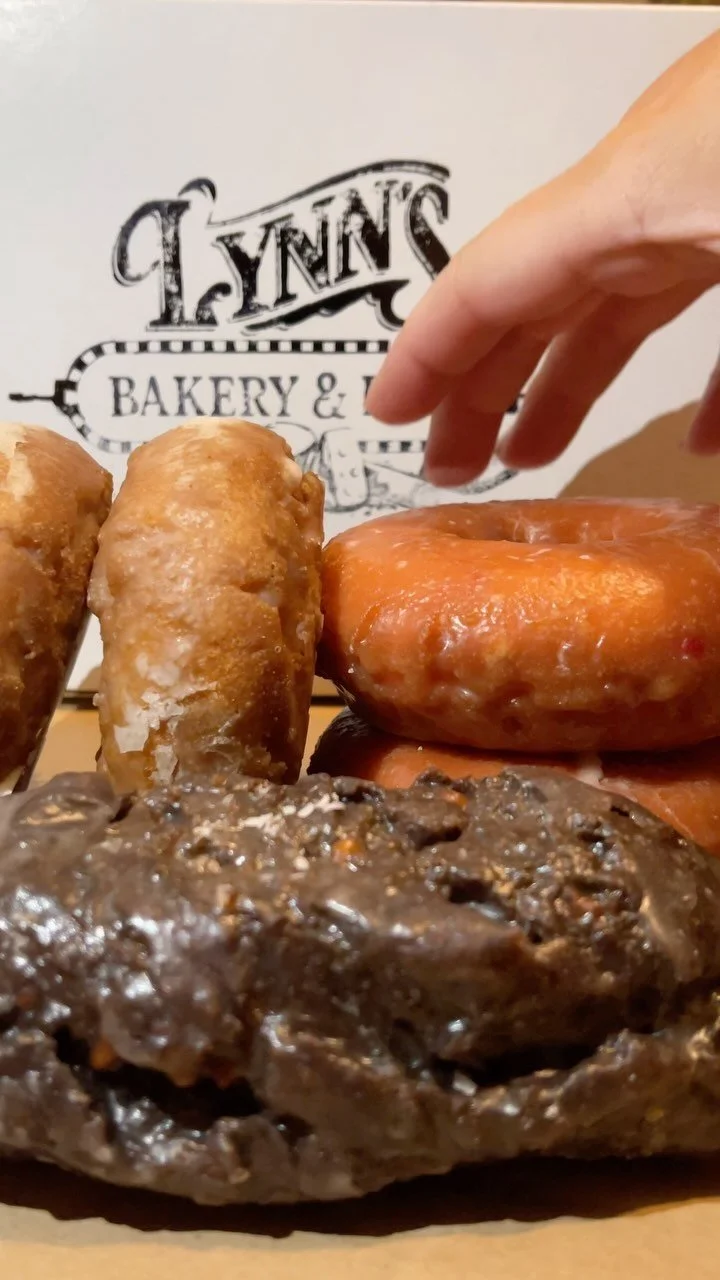Deli London Ontario | Lynn's Bakery & Deli
