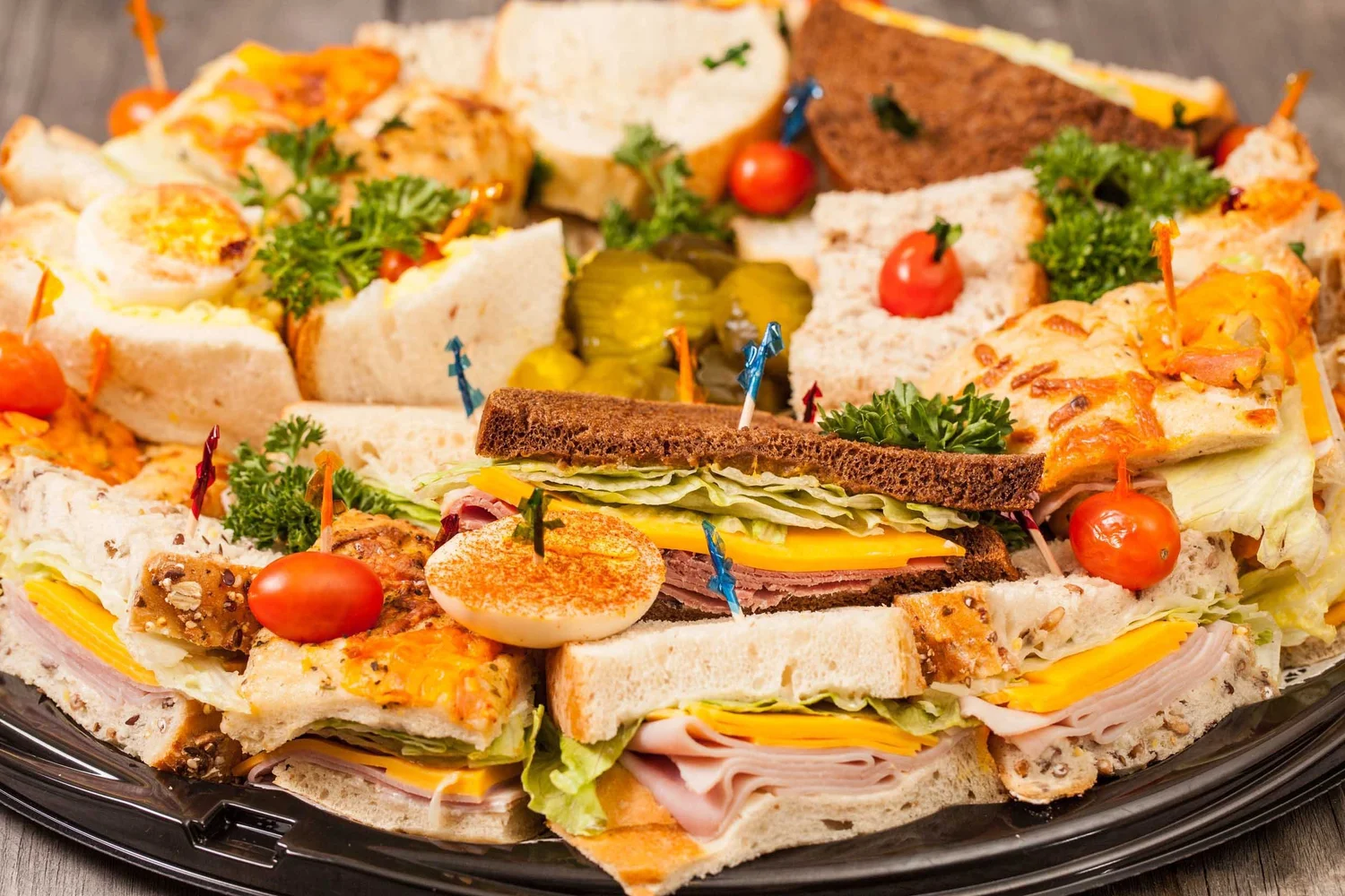 Catering London Ontario | Lynn's Bakery & Deli