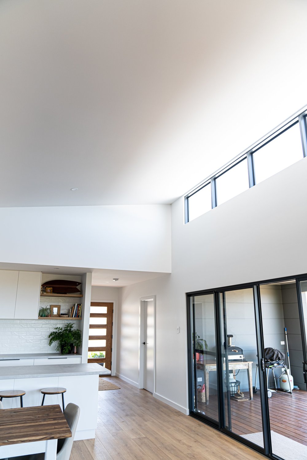 Howard Avenue — Arbon Building