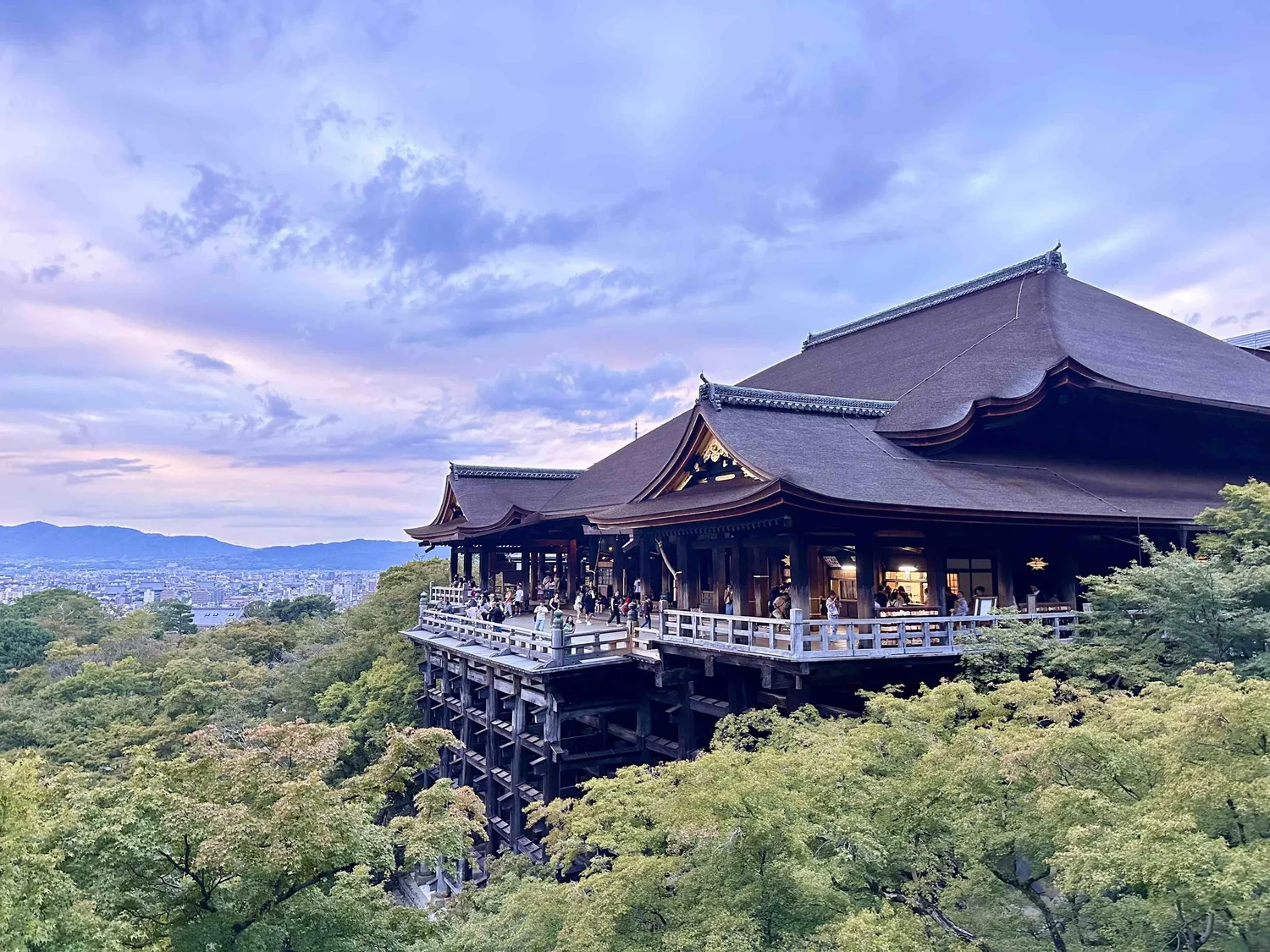 Kyoto Travel Guide | Hotels | Tours | Restaurants