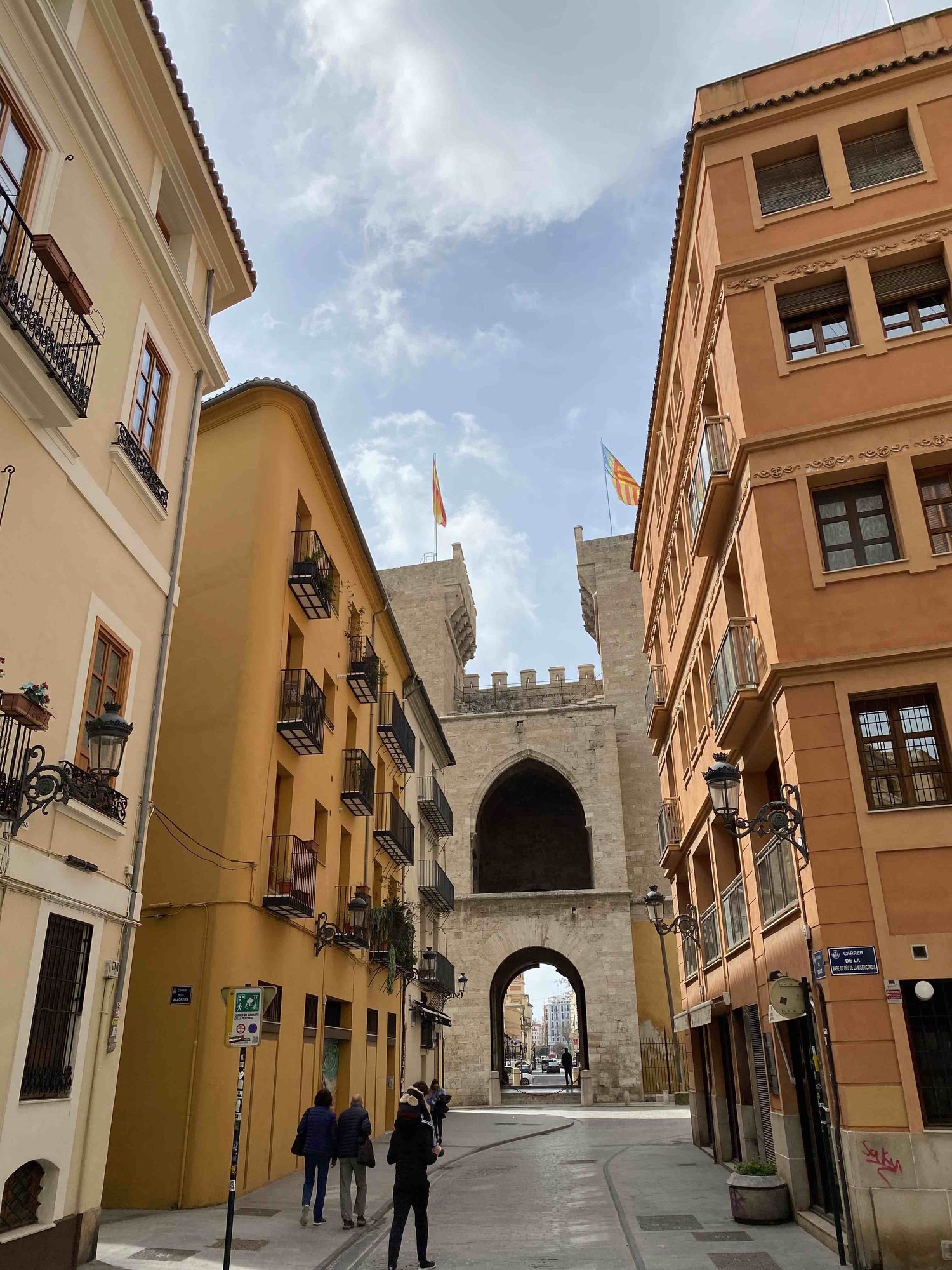 Valencia Travel Guide | Hotels | Tours | Restaurants